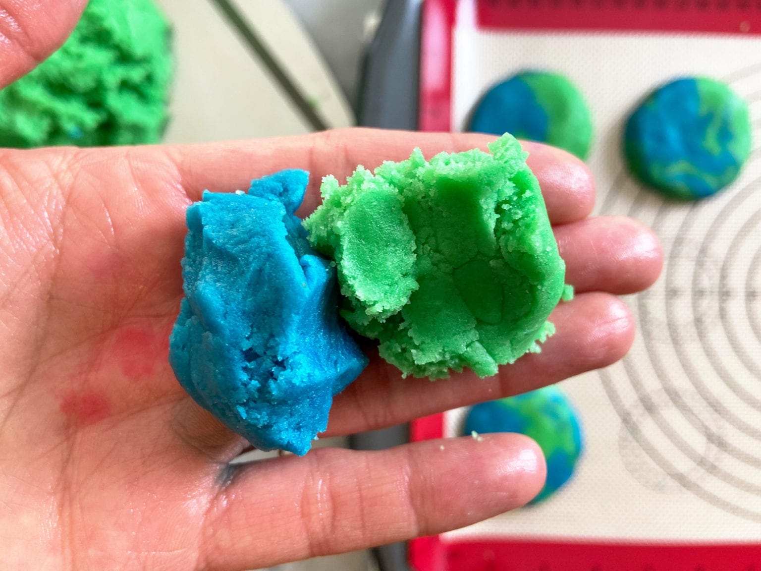 Fun and Easy Earth Cookies for Earth Day - Raising Veggie Lovers