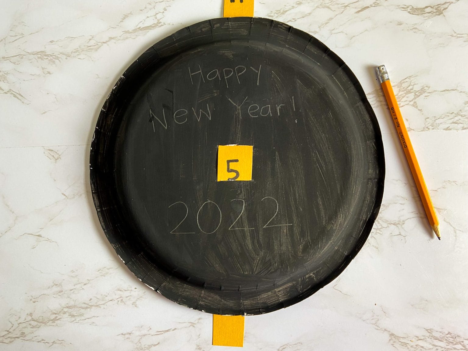 New Year's Eve Countdown Craft for Kids - Raising Veggie Lovers